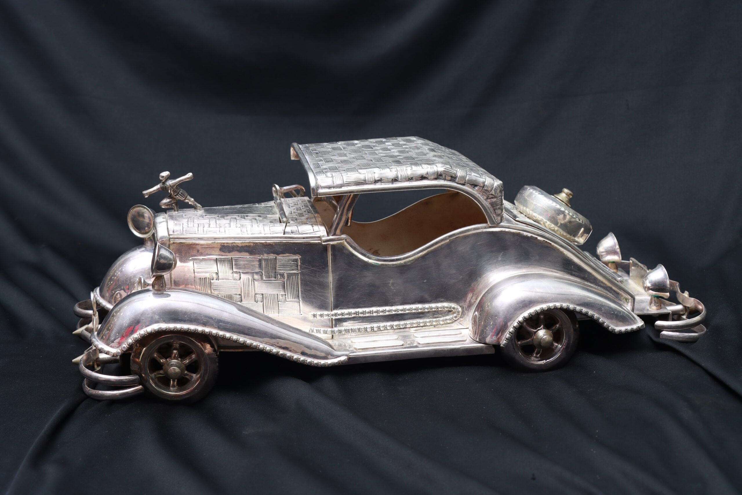 SILVER CAR – GNV Jewellers